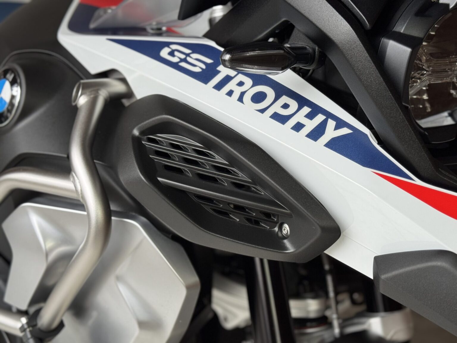 BMW R1250GS Adventure Trophy - Strada Motoren Dongen